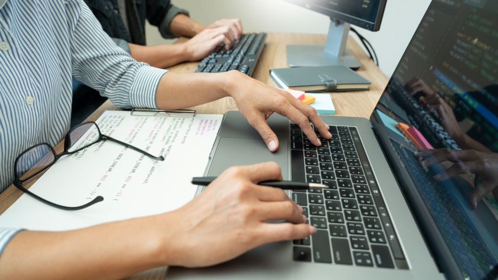 Employee Monitoring Software – Should You Implement It? - Cintra